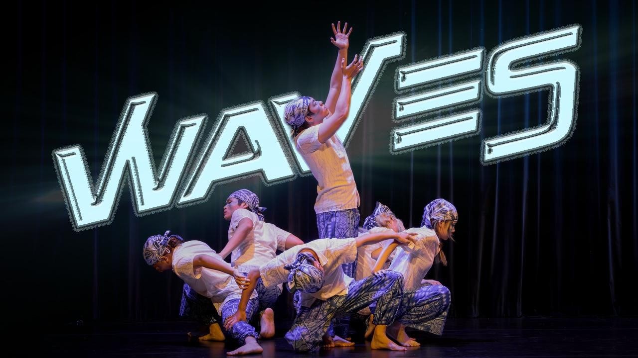 Waves | OOMPH! Vol. 10