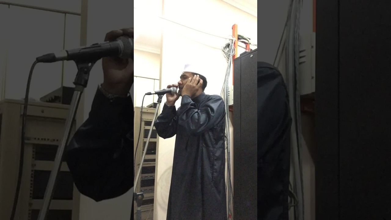 Alunan azan bilal Hassan daripada Masjid Tun Abdul Aziz