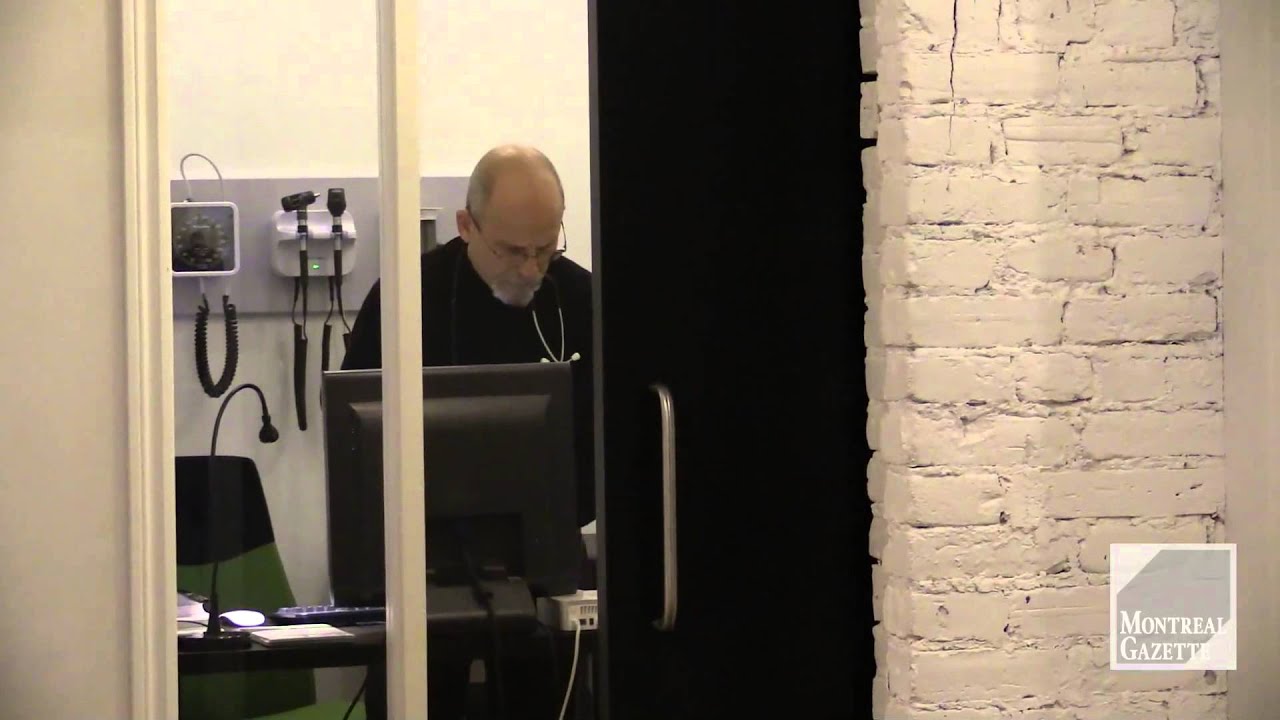 Santé Cannabis opens its door.