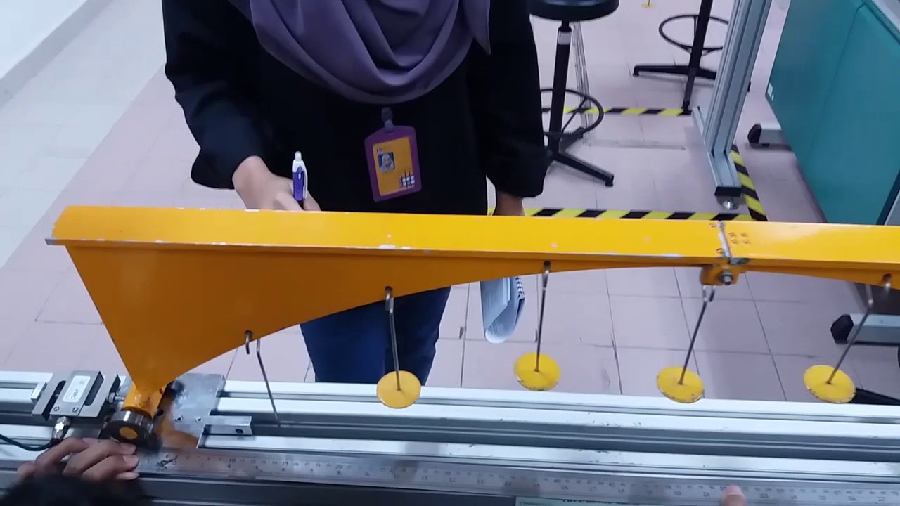 THREE HINGED ARCH EXPERIMENT DEMONSTRATION