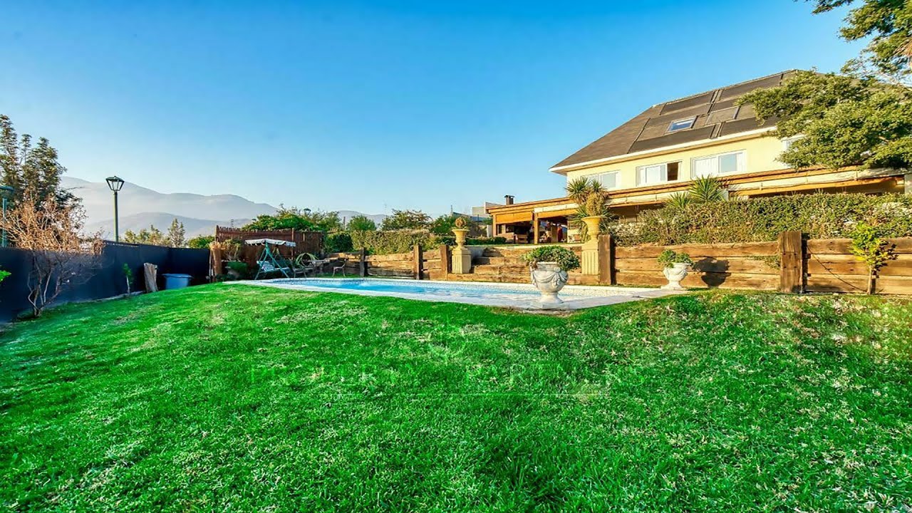 Excelente casa mediterranea en condominio
