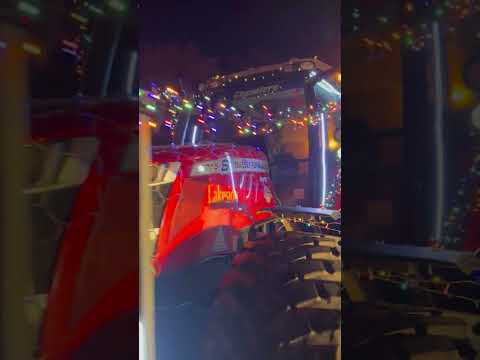 British farmers and growers raise money for charity by adding a festive touch to their tractors 🚜🎄