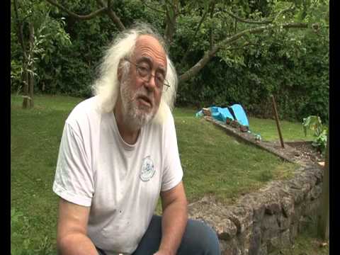 Mick Aston dead: Watch Time Team's academic videos and soak up wisdom ...