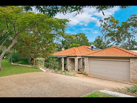 Property Showcase: 4 Fletcher Terrace, Ormiston | iNVISAGE Media for LJ Hooker Cleveland