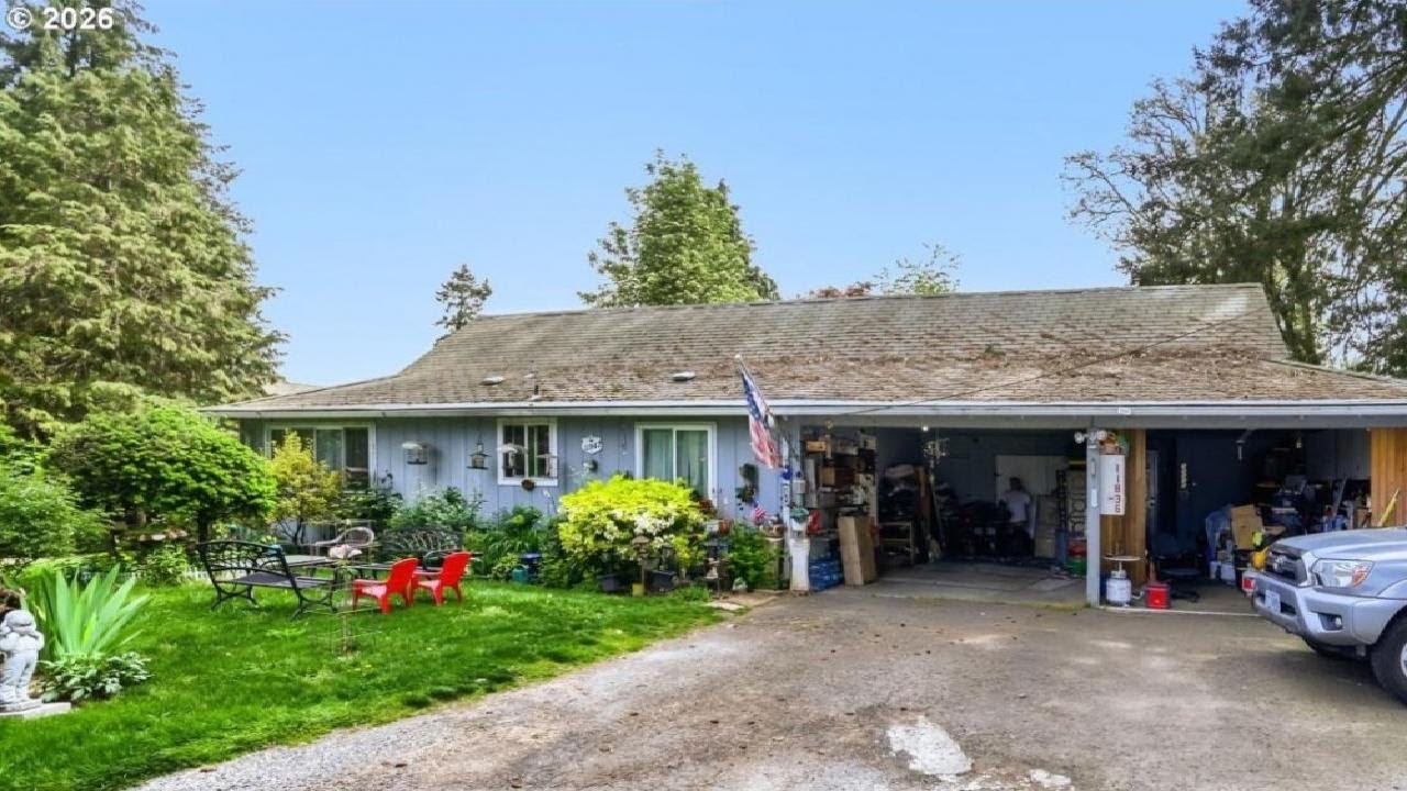 11842 SW IRON HORSE Ln, Beaverton, OR Presented by Kim Carty.