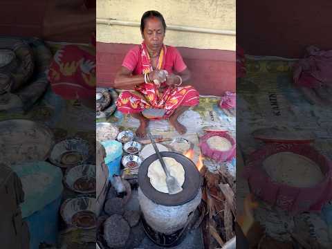 $0.30 Only! Hardworking Woman Sells Chapati- Indian Street Food #shorts