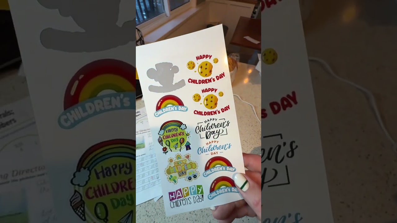 👩‍🏫 Teachers, meet your new classroom BFF 📚✂️ The Liene PixCut S1 All-in-One Photo Sticker