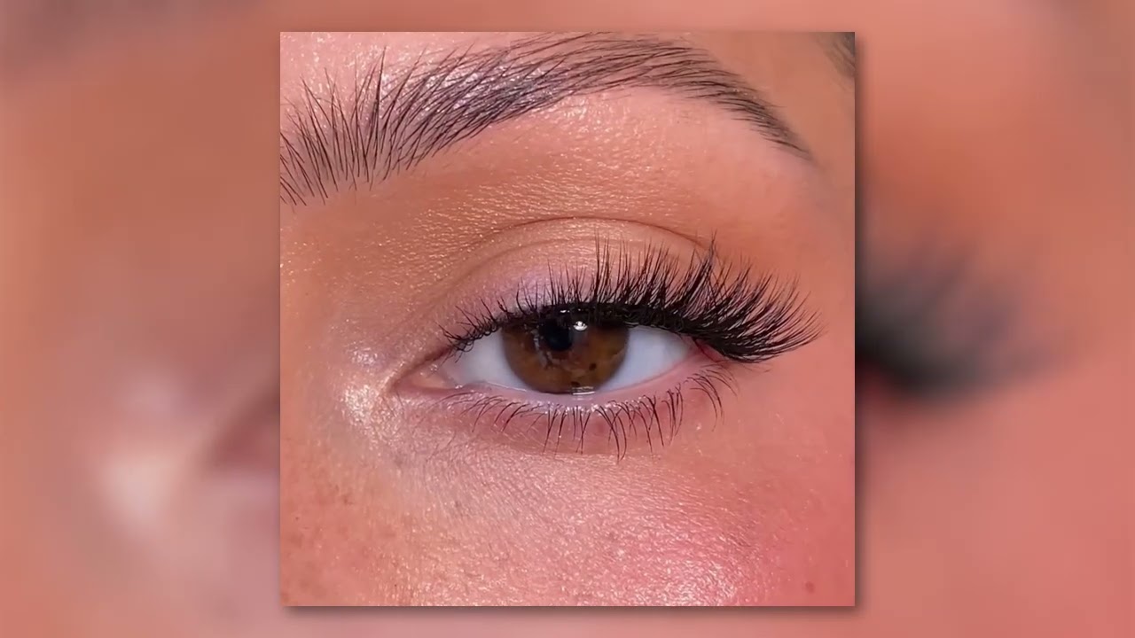Lilly Lashes | Self-Adhesive Half Lashes