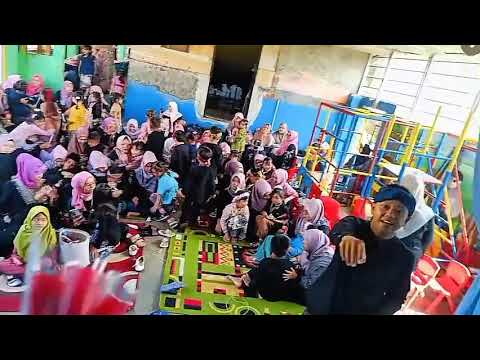PEMBERIAN BUNGA KEPADA ORANG TUA|LAGU KAULAH IBUKU| Perpisahan TK|TK PGRI SARIWANGI