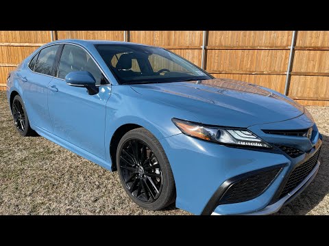 2023 Toyota Camry XSE Calvary Blue 38 miles per gallon CARFAX 1-Owner