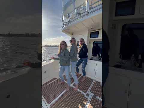 Mikelson Maidens πβ€οΈ #mikelson #boat