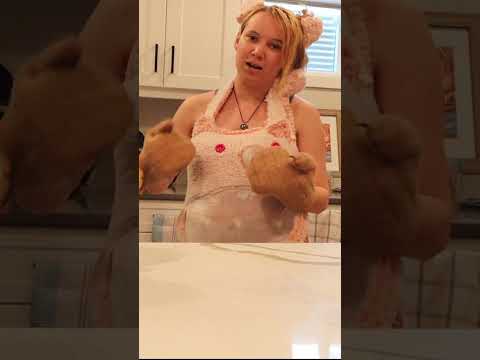 Pookie Bear is Cooking up Love! Savoury or Sweet? #yucansparkle #cookinglove #pookiebear
