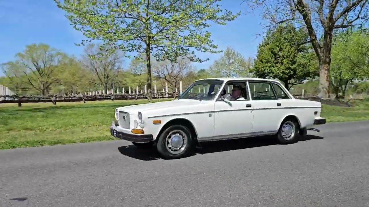 1975 Volvo 164E- Drive By