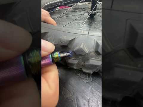 HOW TO FIX A PUNCTURE. STEALTH TUBELESS PUNCTURE PLUG #mucoff