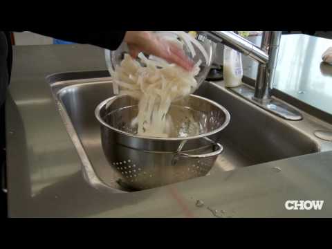 How to Prep Rice Noodles - CHOW Tip