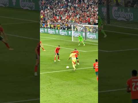 Cristiano Ronaldo VS Lamine Yamal 😱 #lamineyamal #cristianoronaldo #futbol #portugal #vs #españa