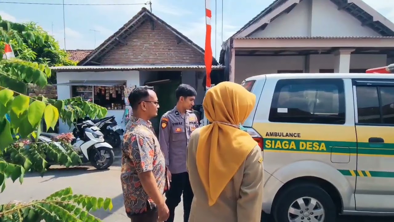 Bhabinkamtibmas Polsek Gudo Patroli Sambang Desa