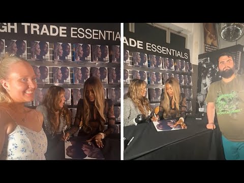 Miley Cyrus & Naomi Campbell Snub Fans at Meet and Greet!