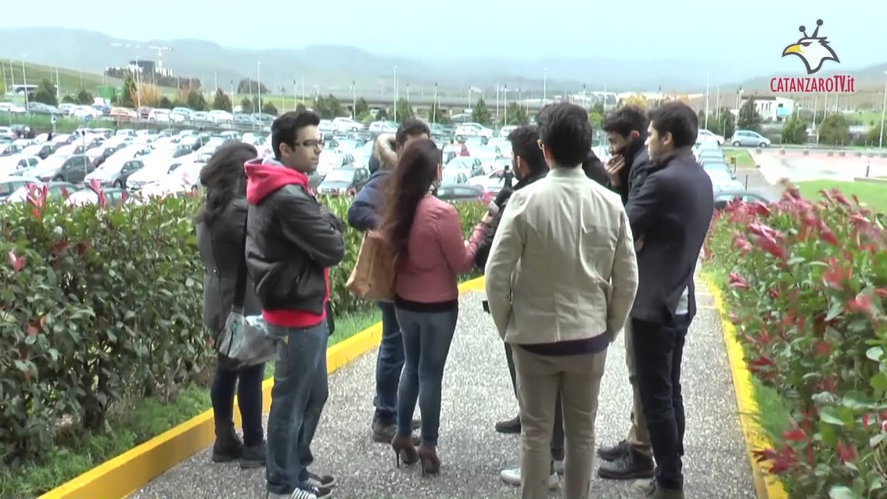 UMG Catanzaro, i pendolari protestano: 'Poche corse Amc'