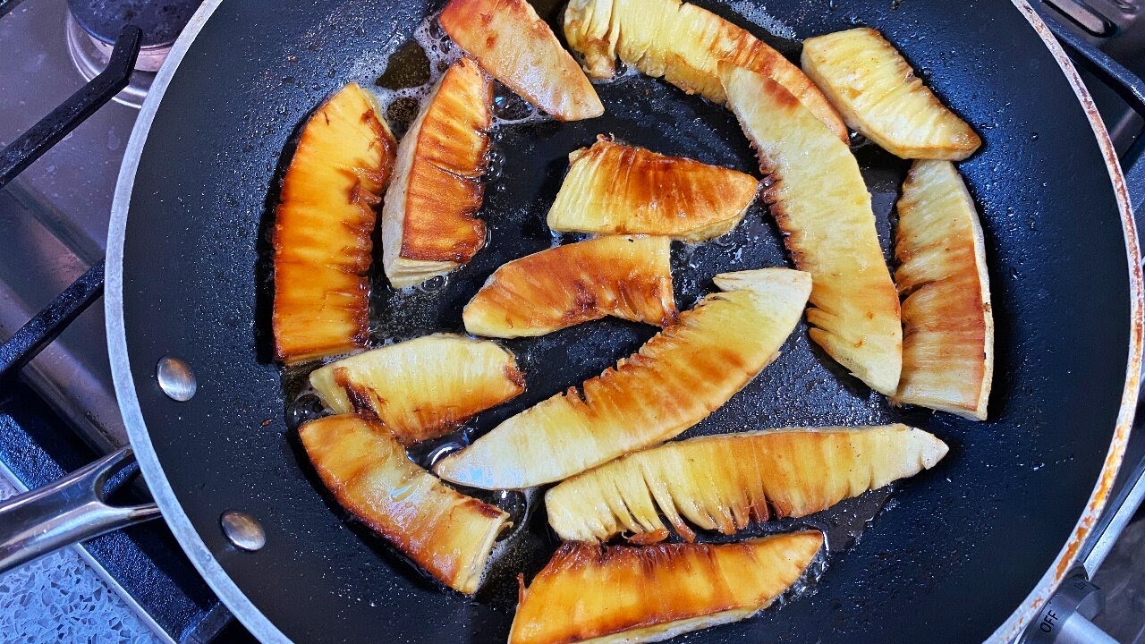 Fry (roasted & fried) Breadfruit | CaribbeanPot.com