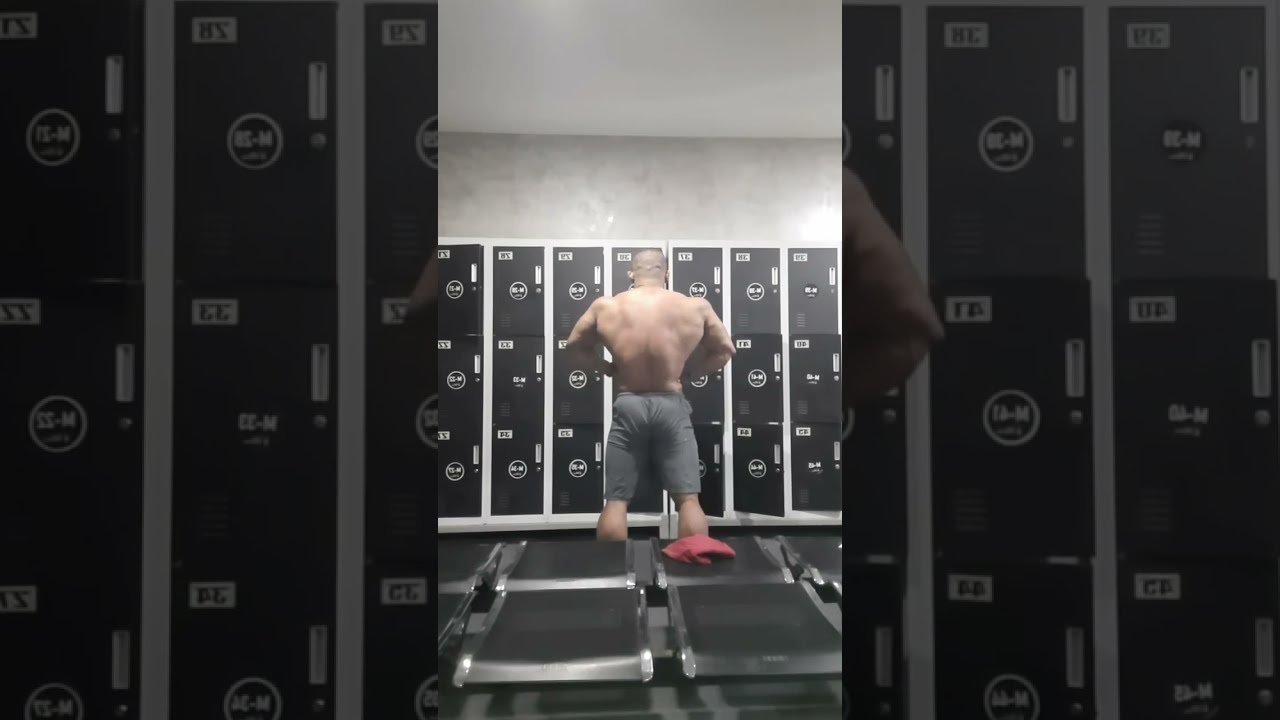 Indonesian Bodybuilder Muscle Flexing #38