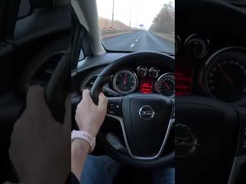Opel Astra J Hatchback 5d 1.7 CDTI ECOTEC 125HP Acceleration