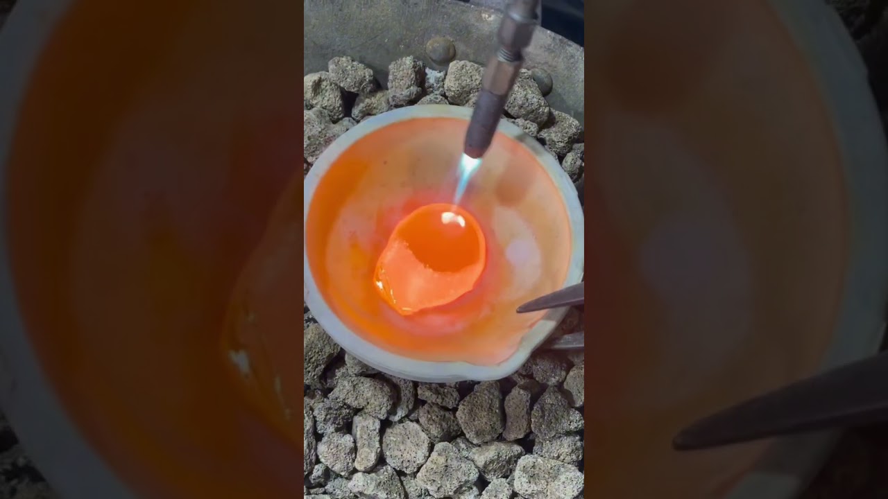 The joy of melting gold bars #goldfactory #goldbar #gold