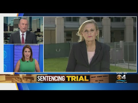 Jurors visit Marjory Stoneman Douglas scene