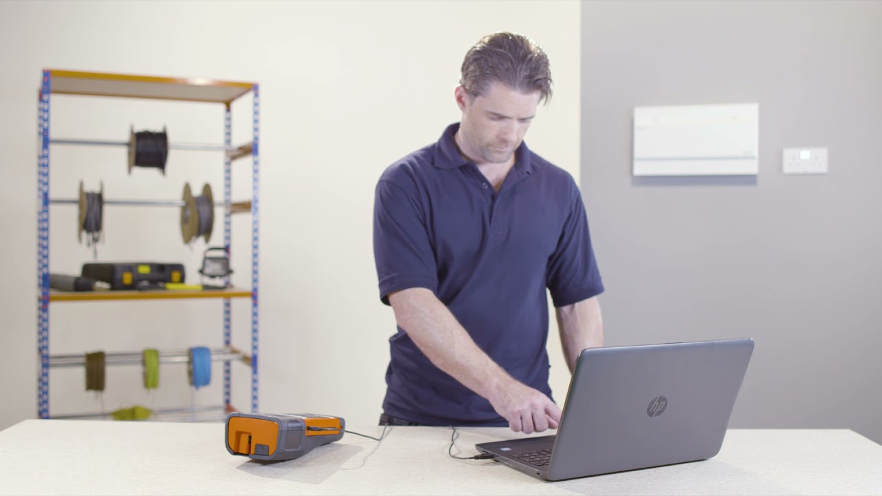 PT-E550W – Creating a personalised business contact detail label with logo