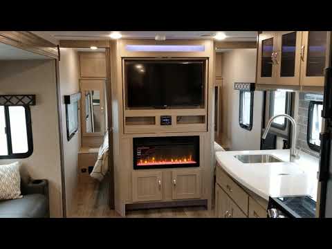 Freedom Express 292 BHDS Maple Leaf Edition Liberty by Coachmen RV @ Primo Trailer Sales Interior