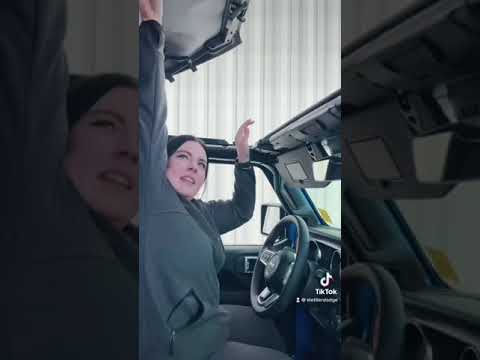 JEEP GLADIATOR TOP DOWN
