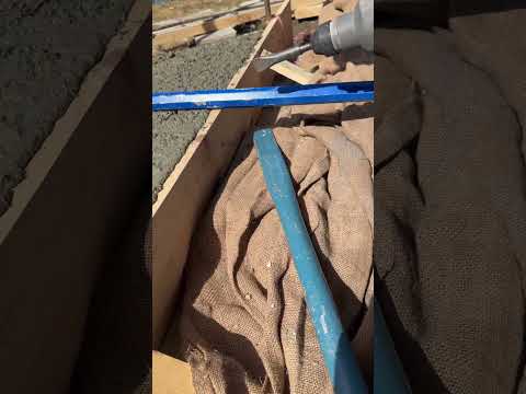 Vibrating concrete step! #concrete #construction #iowa