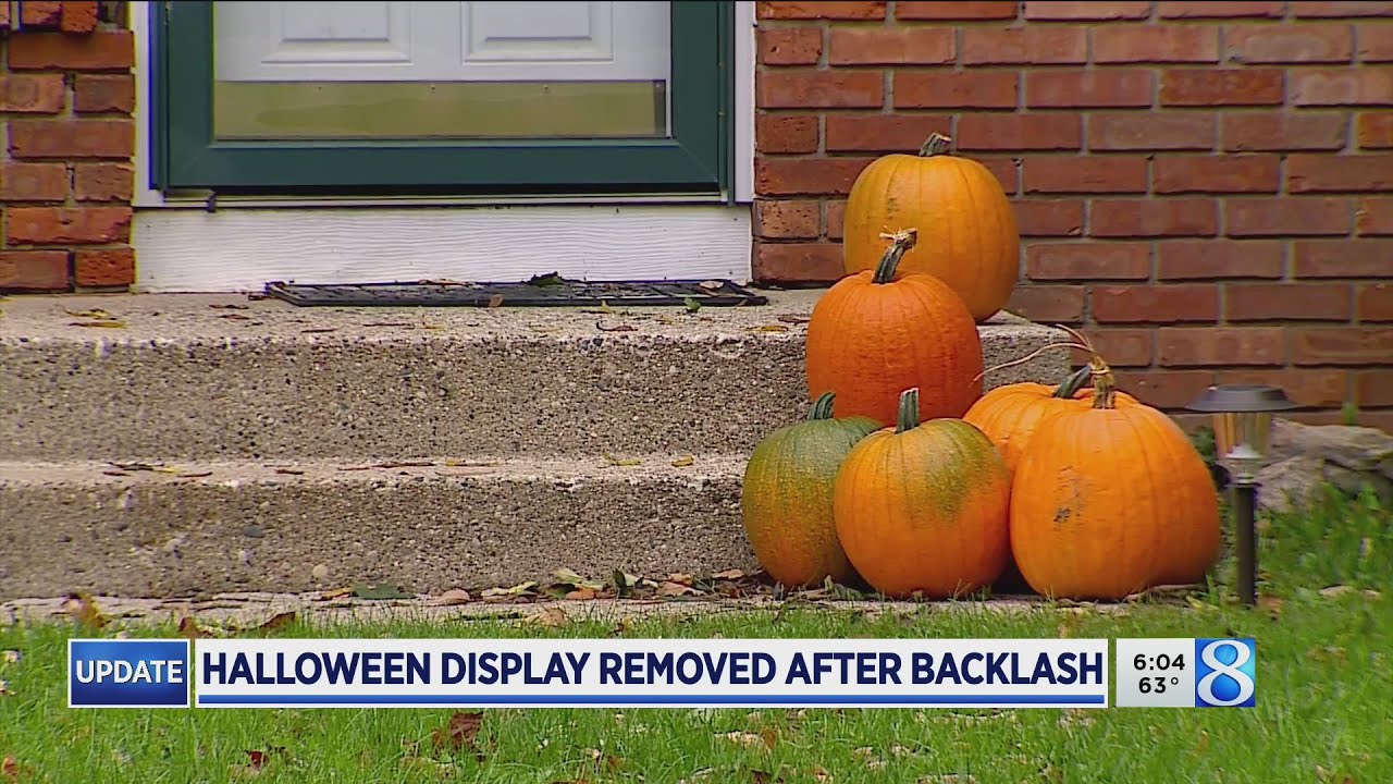 Halloween display at site of triple murder removed