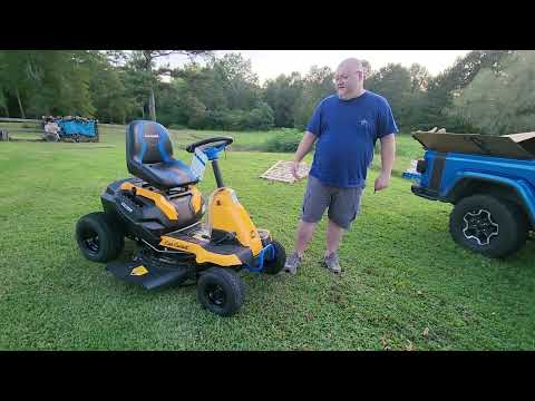 HOMEDEPOT CLEARANCE $500 ELECTRIC RIDING MOWER