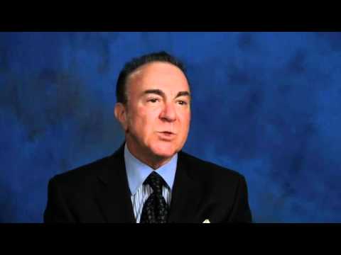 What is fiduciary duty and how does it relate to the homeowners' association board?