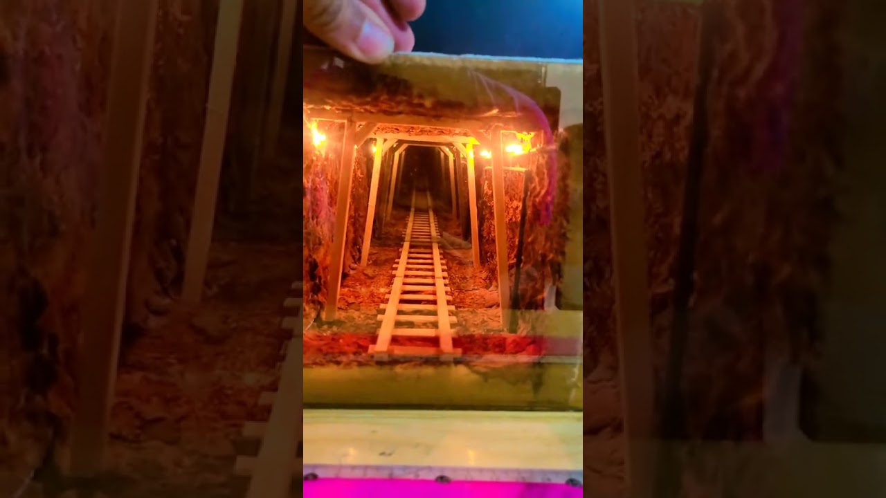Infinity mirror | Cave | Harkat Films