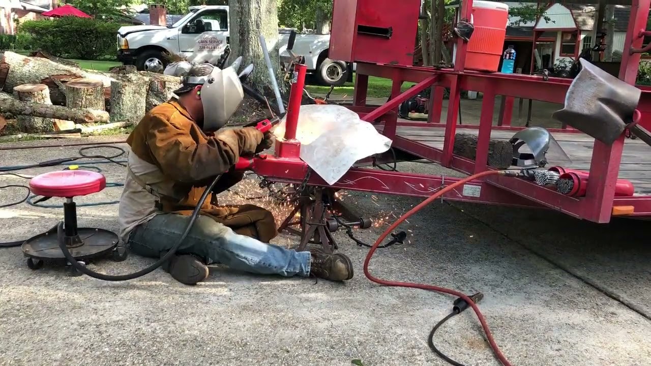 Mobile Welding Services - How To Replace a Broken Trailer Jack
