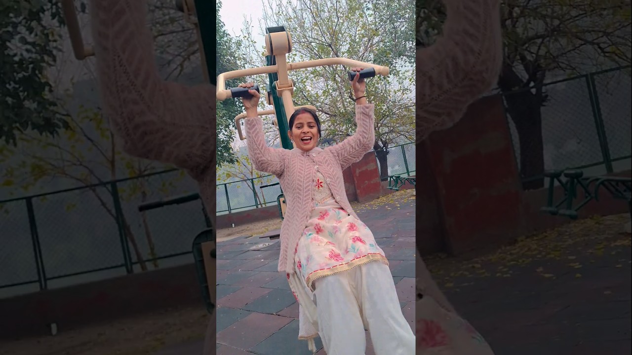 APNA HR DIN... #bollywood #song #music #IN PARK GYM...😎