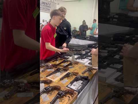 How the Jacksonville Florida Gun Show works #guns #pewpew #military #shoot #trending