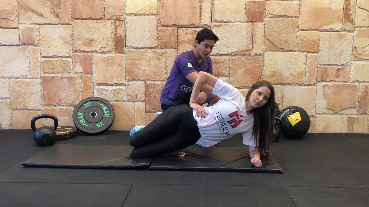 Prancha lateral com joelhos flexionados