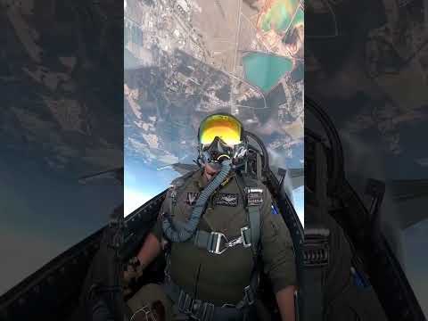 amazing F16 fighter jet cockpit view