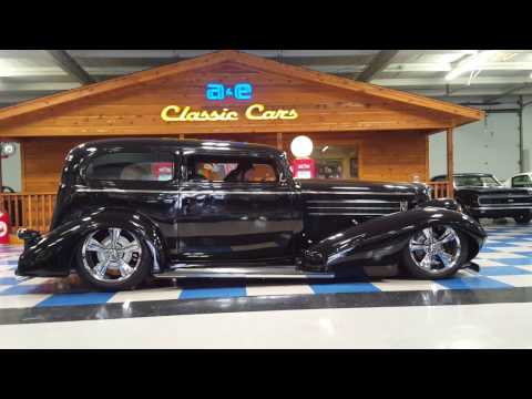 1934 Cadillac Custom (A&E Classic Cars)