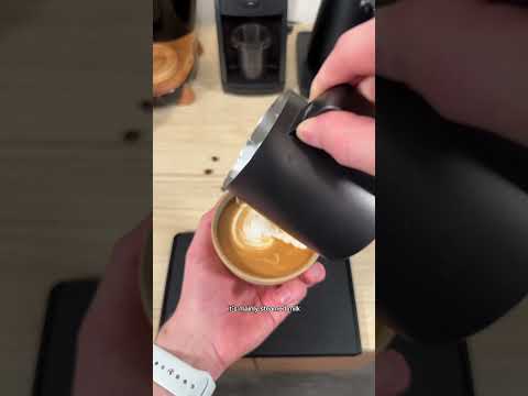 What’s the difference between a latte and cappuccino?? #espresso #coffeedrink