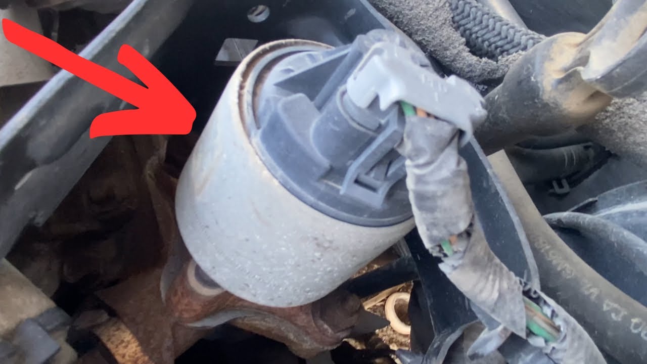 EGR Valve Buick Lucerne 3.8L 2006-2011 Location and Replacement