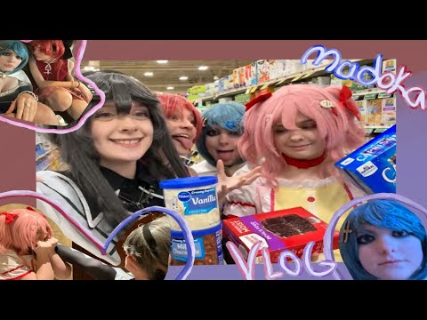 MADOKA MAGICA COSPLAY VLOG (going to the mall and running away to burlington)