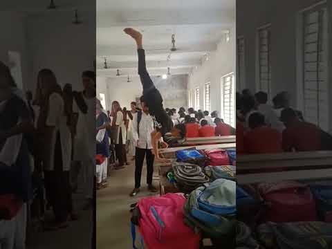 Class ma hand stand 😍