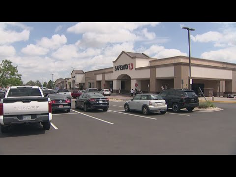 More Safeway workers hot the picket lines