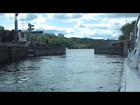 Lock(Water navigation): Hammarbyslussen – Life is about being kinetic