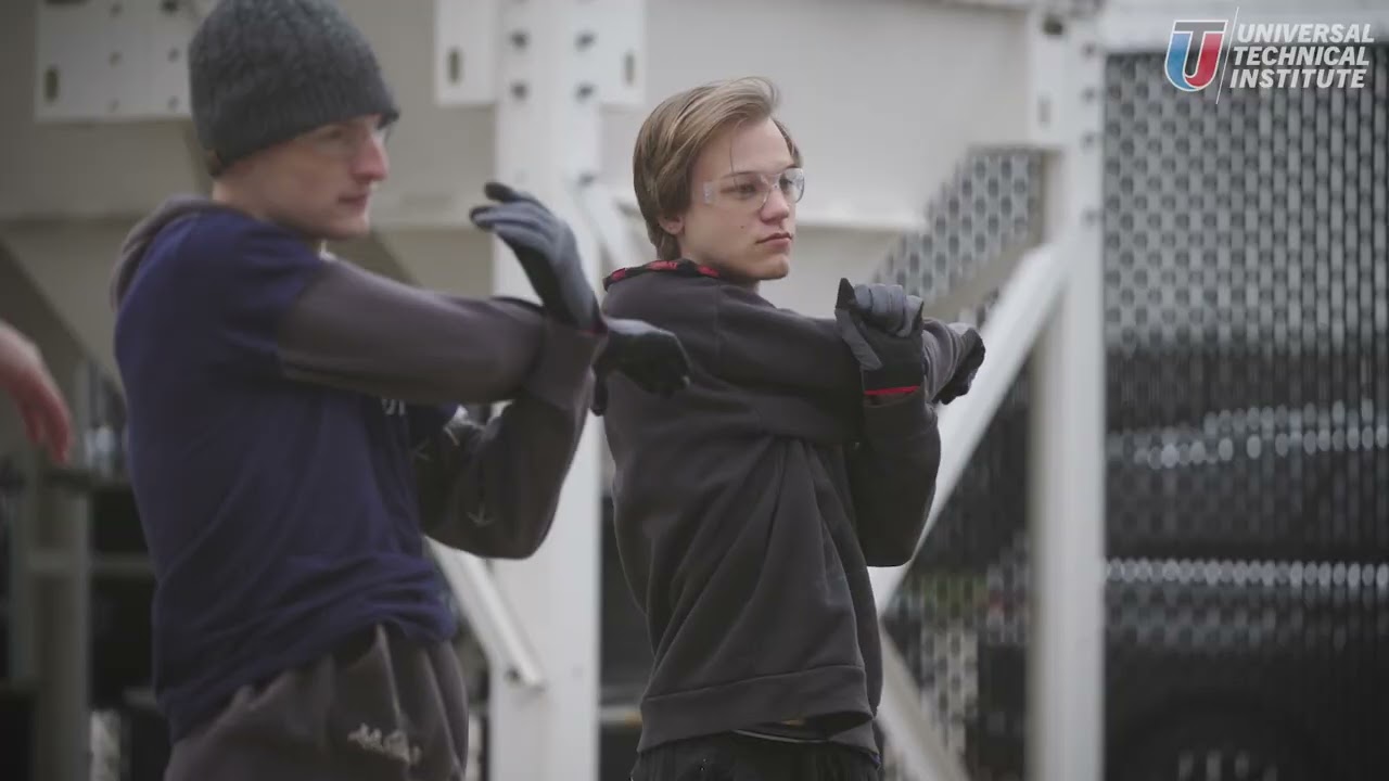 Power the Future: Train To Become an Electrical Wind Turbine Tech in 8 Months