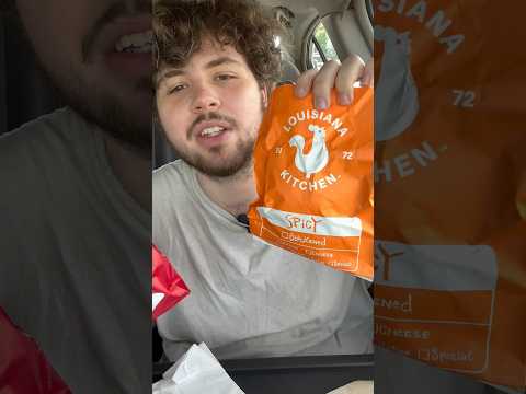 Chick-fil-a Vs Popeyes (Spicy Chicken Sandwich) #popeyes #chickfila #foodreview #shorts
